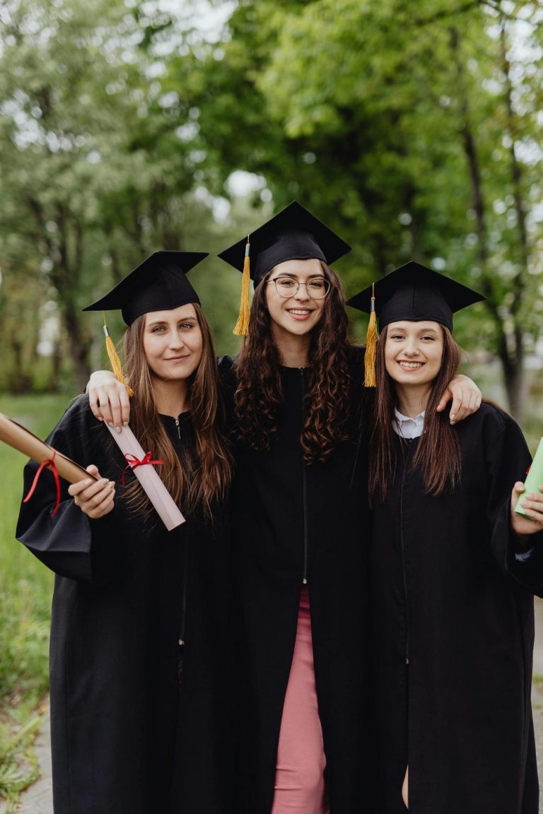 How to Navigate Canada Graduate Scholarships