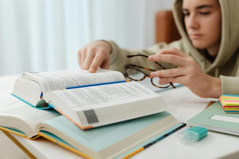 How to Calculate UK Degree Classifications: Complete Guide